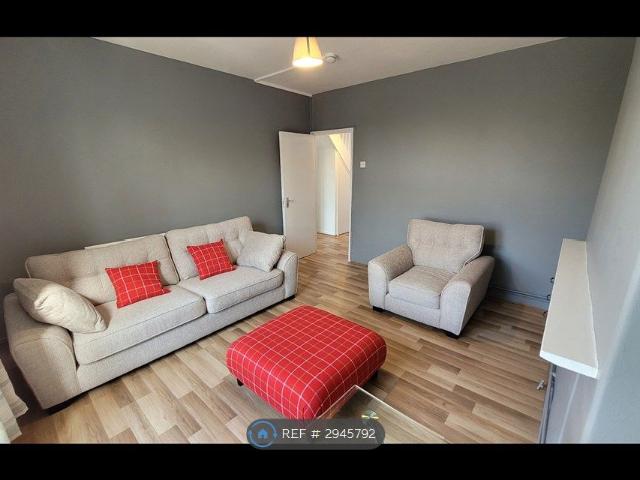 Hindlip House, London SW8, 3 bed flat to rent, £2,850 pcm | PrimeLocation