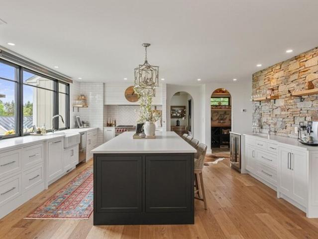 Hinesburg Rd, South Burlington, Home For Sale