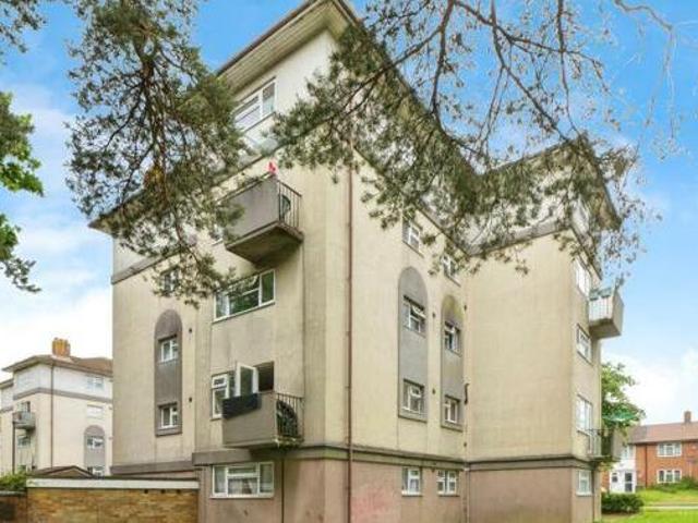 Hinkler Road, Southampton, 2 Bedroom Duplex