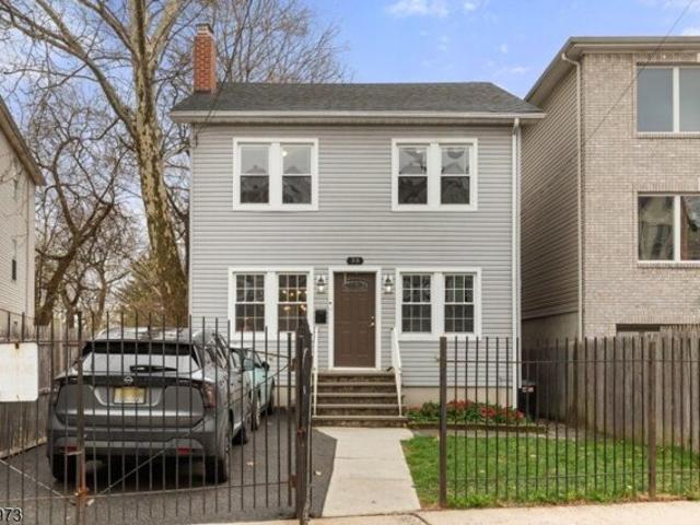 Hinsdale Pl, Newark, Home For Sale
