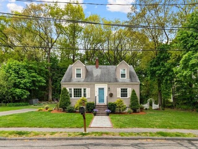 Hiawatha Rd, Woburn, Home For Sale