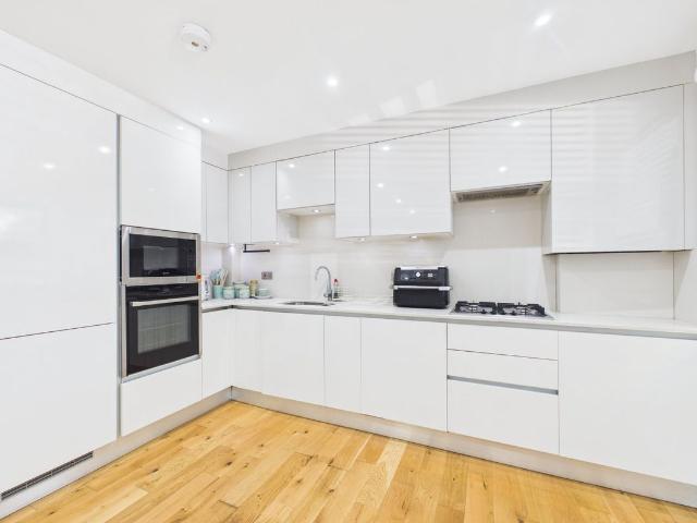 Hibbert House, 49 St. Marks Road, Maidenhead, Berkshire SL6, 1 bed flat to rent, £1,350 pcm | PrimeLocation