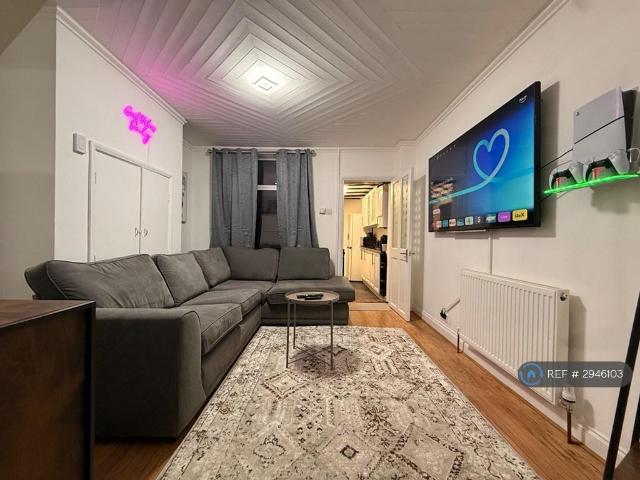 Hibbert St, Luton, LU1 2 bed terraced house to rent £3,500 pcm £808 pw
