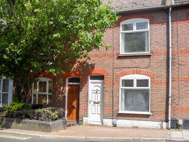Hibbert Street, Luton, Bedfordshire LU1, 3 bed terraced house to rent, £1,450 pcm | PrimeLocation