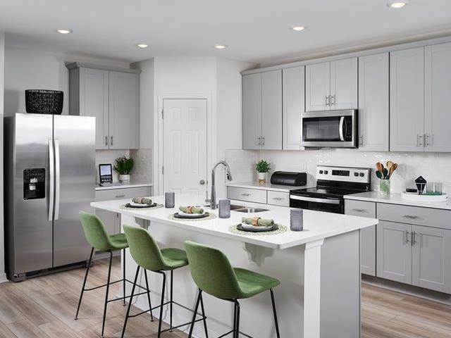 Hibiscus Plan Lake Deer Estates Signature Series Community