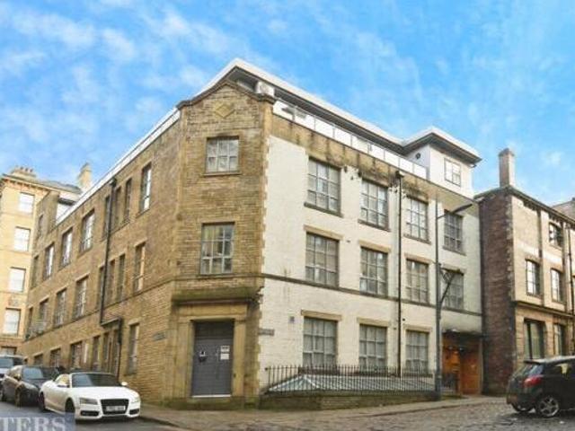 Hick Street, Bradford, 2 Bedroom Flat