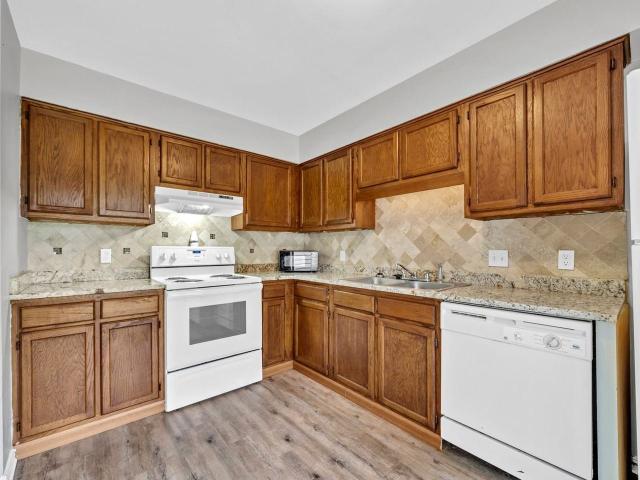 HICKORY AVENUE 2 Bedroom Apartment for Rent at Hickory Ave, Niceville, FL 32578