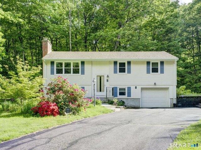 Hickory Dr, Hebron, Home For Sale