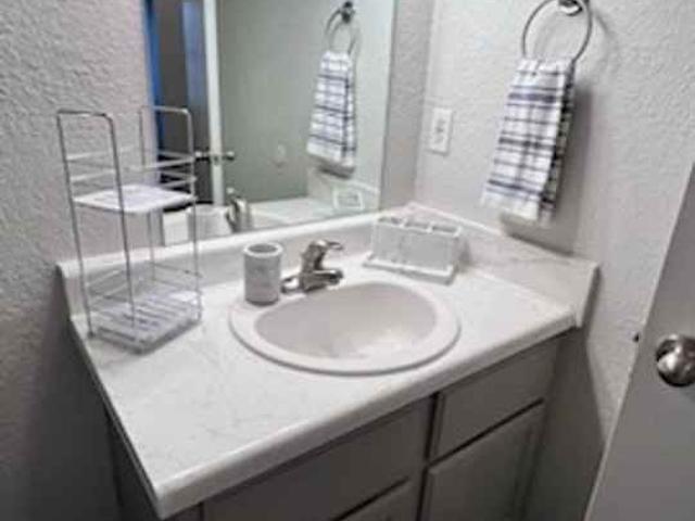 Hickory Grove Apartments 1 Bedroom Apartment for Rent at 1101 W Houston St, Broken Arrow, OK 74012