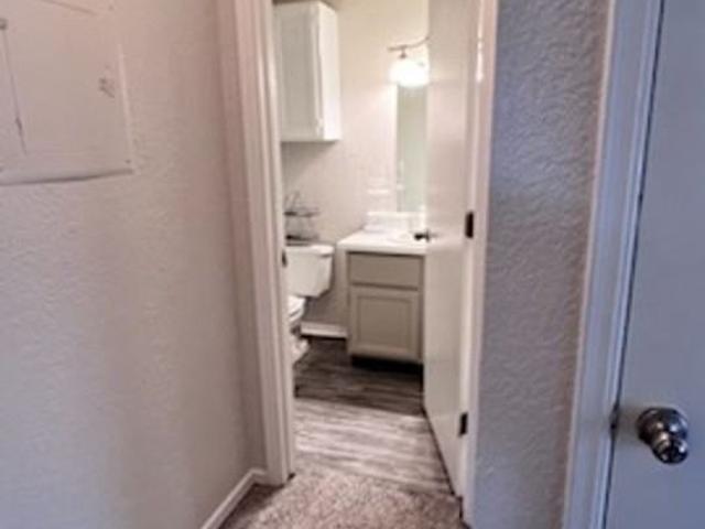Hickory Grove Apartments 2 Bedroom Apartment for Rent at 1101 W Houston St, Broken Arrow, OK 74012