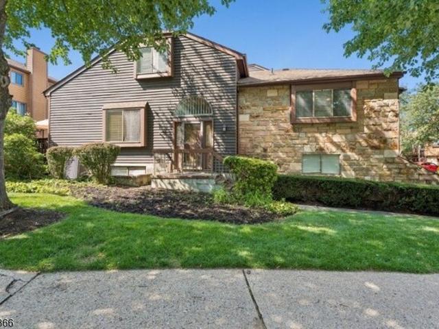 Hickory Hill Ct, Rockaway, Home For Sale