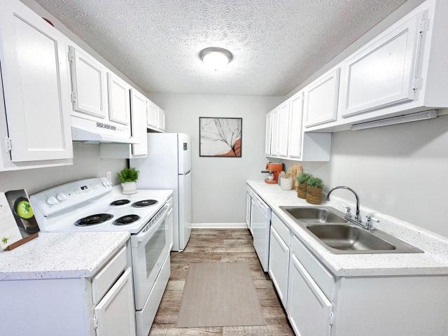 Hickory Hill Apartment Homes 2 Bedroom Apartment for Rent at 201 Overbrook Dr, Knoxville, TN 37920