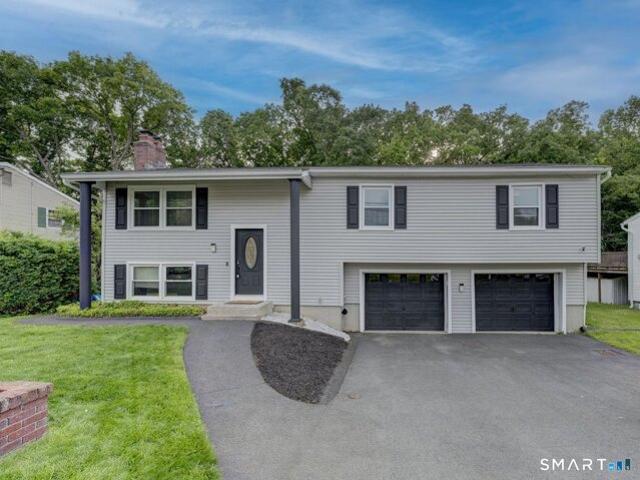 Hickory Hill Dr, Waterbury, Home For Sale