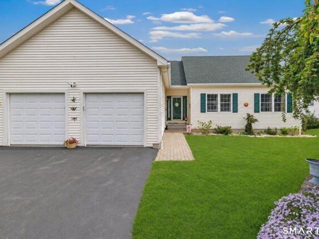 Hickory Hl, Shelton, Home For Sale