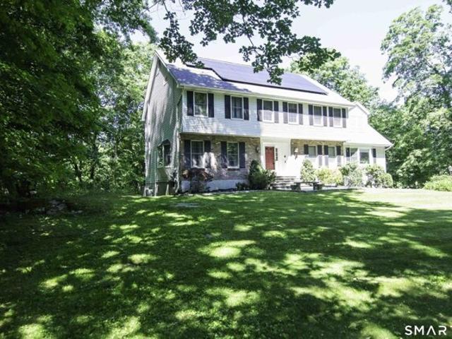 Hickory Ln, New Fairfield, Home For Sale