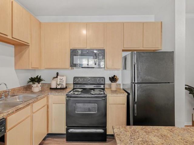 Hickory Point Apartments 3 Bedroom Apartment for Rent at 15180 Old Hickory Blvd, Nashville, TN 37211 Townhomes of Shadow Glen