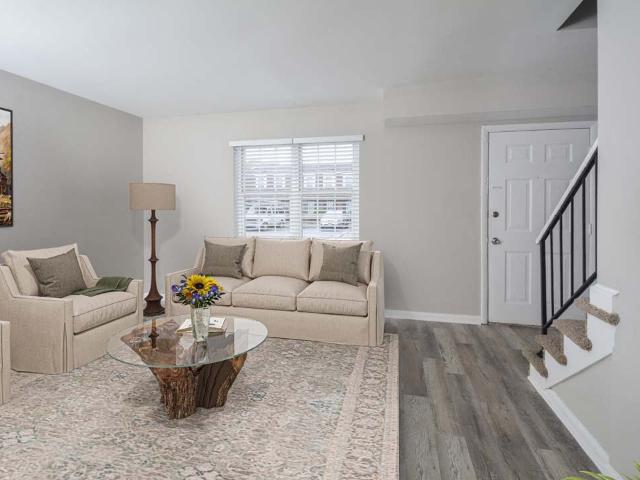 Hickory Point Townhomes 2 Bedroom Apartment for Rent at 399 Hickory Point Blvd, Newport News, VA 23608 Reservoir