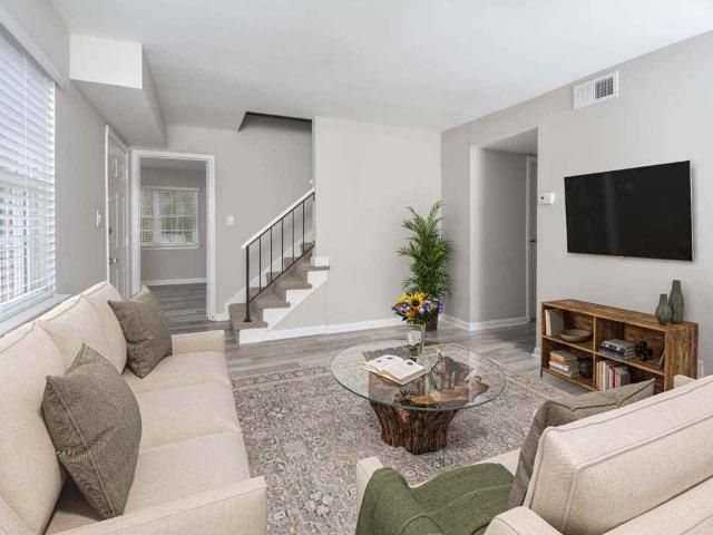 Hickory Point Townhomes 2 Bedroom Apartment for Rent at 399 Hickory Point Blvd, Newport News, VA 23608 Reservoir