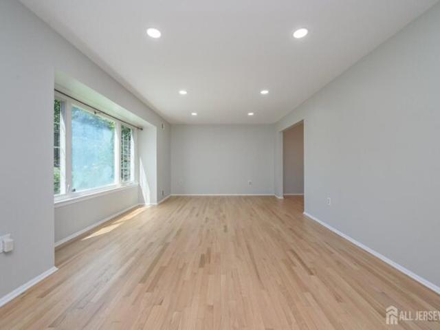 Hickory Rd, Franklin, Home For Sale