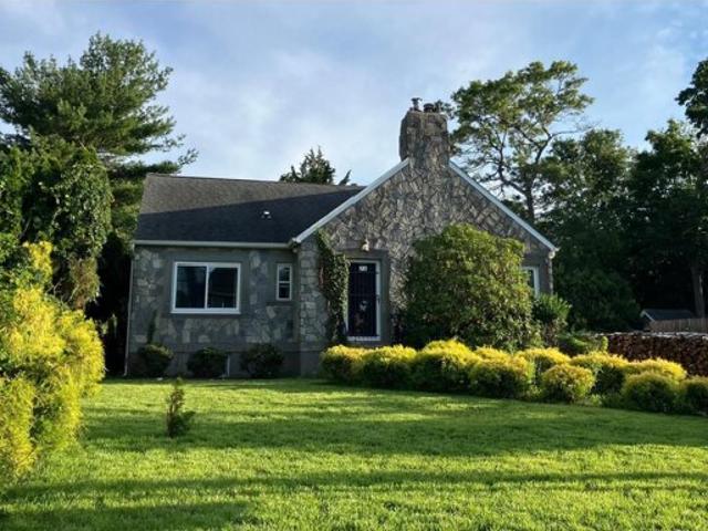 Hickory Rd, Rocky Point, Home For Sale