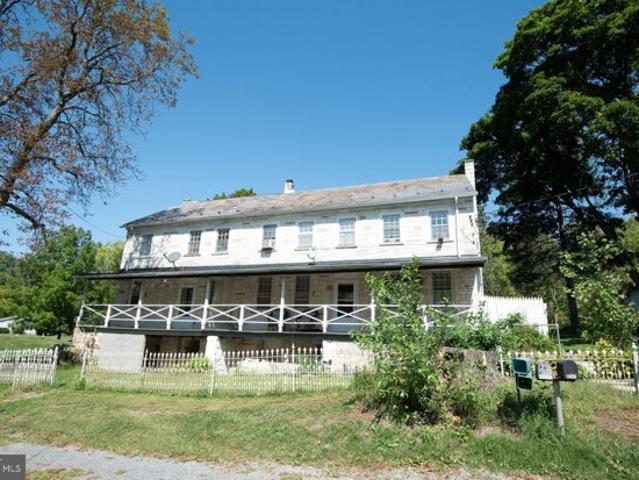 Hickory Rd, Slatington, Home For Sale