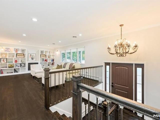 Hickory St, Englewood Cliffs, Home For Sale
