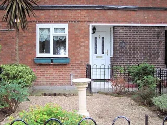 Hickling House, Slippers Place, London, SE16 2ER, United Kingdom | 4 bed apartment for rent #167486602 | Rentberry