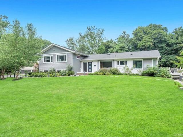 Hicks Ln, Great Neck, Home For Sale
