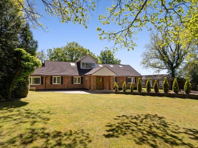 Hicks Road, Markyate, St.Albans AL3, 5 bed detached house to rent, £6,000 pcm | PrimeLocation