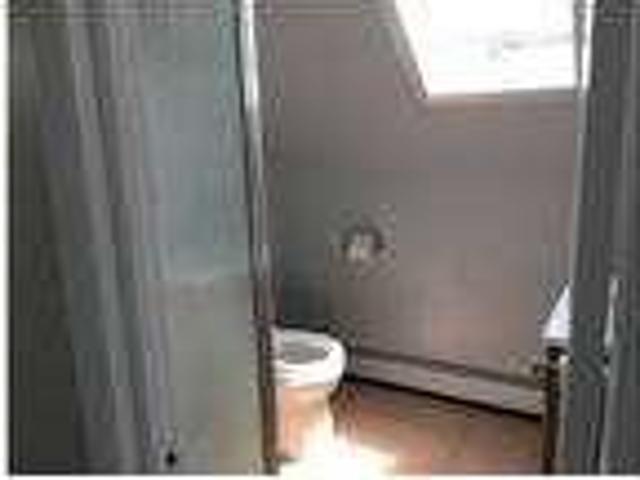 Hicksville, $3,200/mo, 4 bedrooms convenient location. Washer/Dryer Hookups!