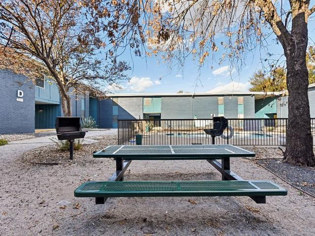 Hidden Gardens 2 Bedroom Apartment for Rent at 5606 N Lamar Blvd, Austin, TX 78751 Brentwood