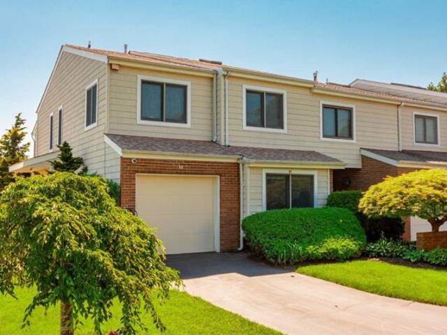 Hidden Harbor Dr Unit,babylon, Condo For Sale