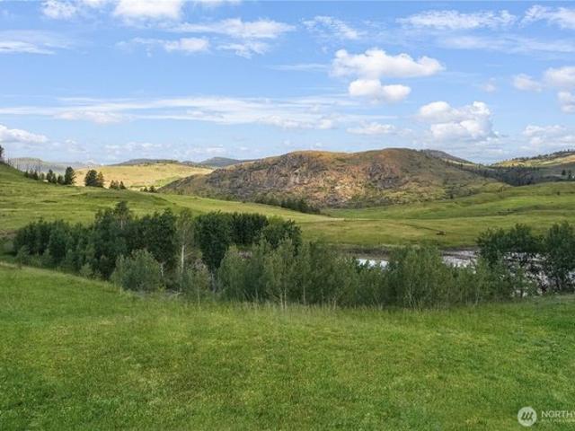 Hidden Hills Ln, Tonasket, WA 98855
