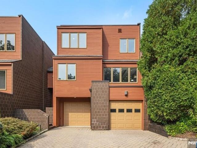 Hidden Ledge Rd, Englewood, Home For Sale