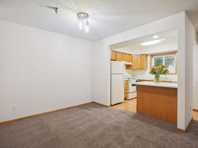 Hidden Pointe Lida Kumquat 2 Bedroom Apartment for Rent at 10550 Kumquat St Nw, Coon Rapids, MN 55448
