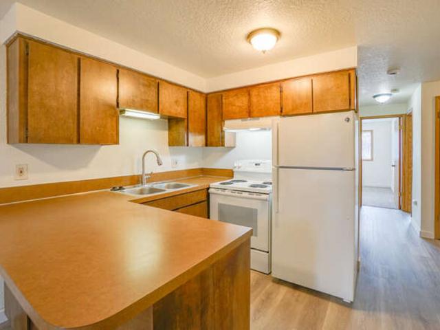 Hidden Pines Apartments