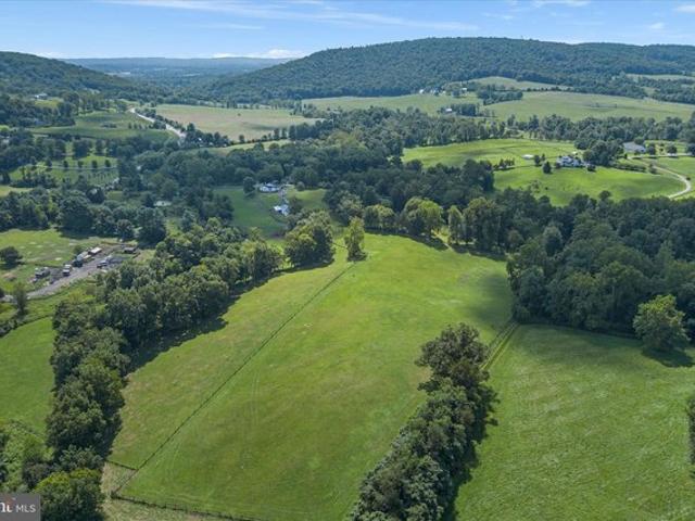 Hidden Ridge Ln, Hillsboro, VA 20132