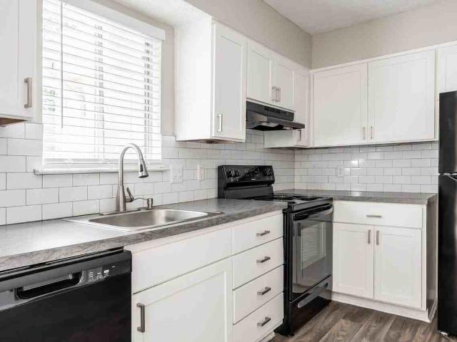 Hidden Woods Apartments 2 Bedroom Apartment for Rent at 4655 Glenwood Rd, Decatur, GA 30035