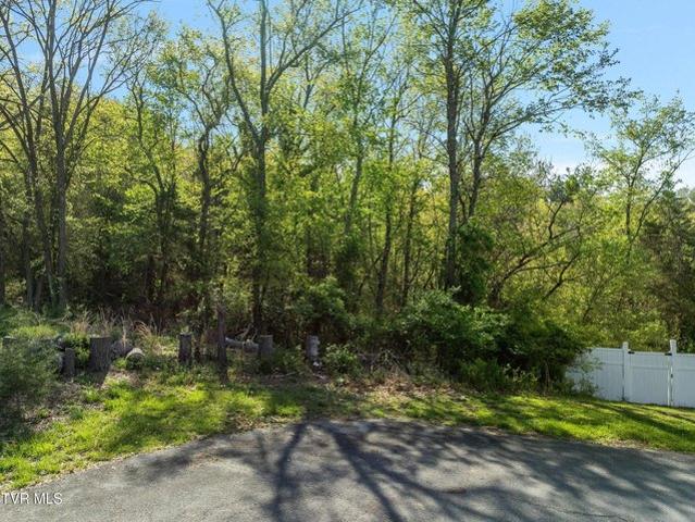 Hidden Valley Rd, Bristol, TN 37620