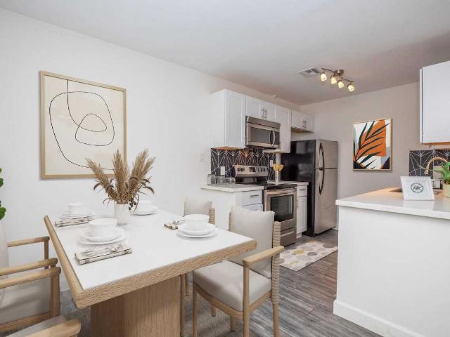 Hidden Village 1 Bedroom Apartment for Rent at 1901 E Osborn Rd, Phoenix, AZ 85016