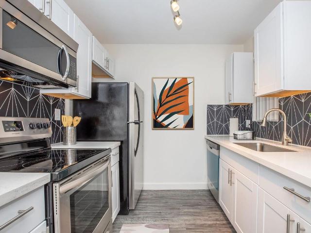 Hidden Village 2 Bedroom Apartment for Rent at 1901 E Osborn Rd, Phoenix, AZ 85016