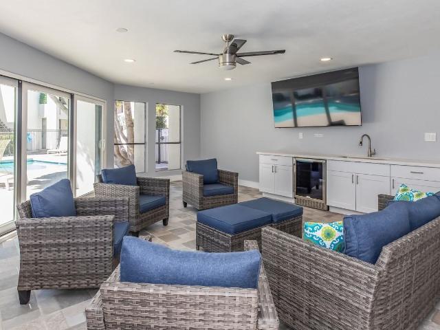 Hidden Village 2 Bedroom Apartment for Rent at 1901 E Osborn Rd, Phoenix, AZ 85016