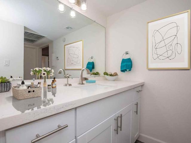 Hidden Village 2 Bedroom Apartment for Rent at 1901 E Osborn Rd, Phoenix, AZ 85016