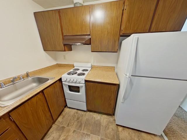 Hide A Way Apartments 2 Bedroom Apartment for Rent at 710 E 15th Aly, Eugene, OR 97401 West University