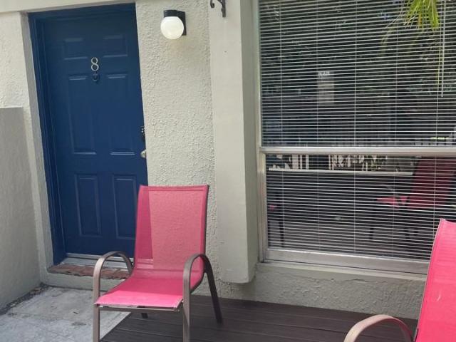 Hideaway in the Grove 1 Bedroom Apartment for Rent at 2900 Bird Ave, Miami, FL 33133 Northeast Coconut Grove