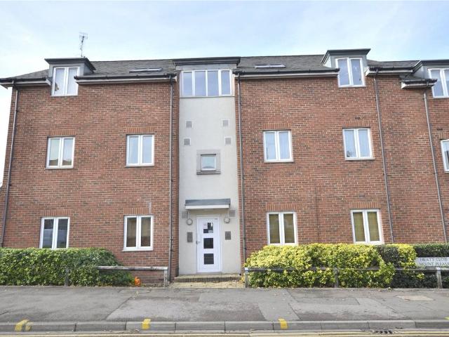Hieatt Close, Mount Pleasant, Reading, Berkshire RG1, 2 bed flat to rent, £1,500 pcm | PrimeLocation