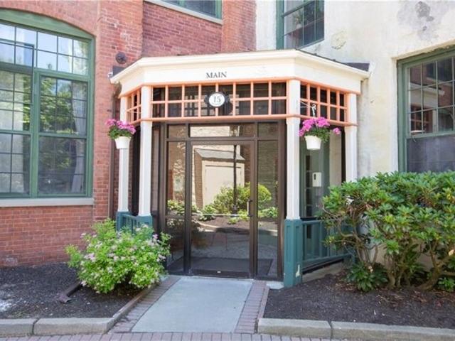 Higgins St Apt,smithfield, Condo For Sale