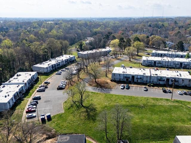 High Meadows Apartments 1 Bedroom Apartment for Rent at 825 Farmhurst Dr, Charlotte, NC 28217 Montclaire South