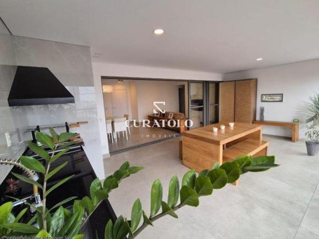 High Mooca Apartamento à venda, de alto padrão, na Mooca, com 3 quartos/suítes, 2 vagas e varanda