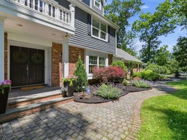 High Oaks Dr, Watchung, Home For Sale